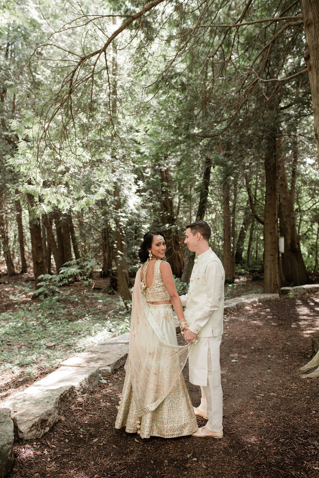 Erin Estate Wedding: Vintage Charm in a Forest Setting | Amanda Soriano ...