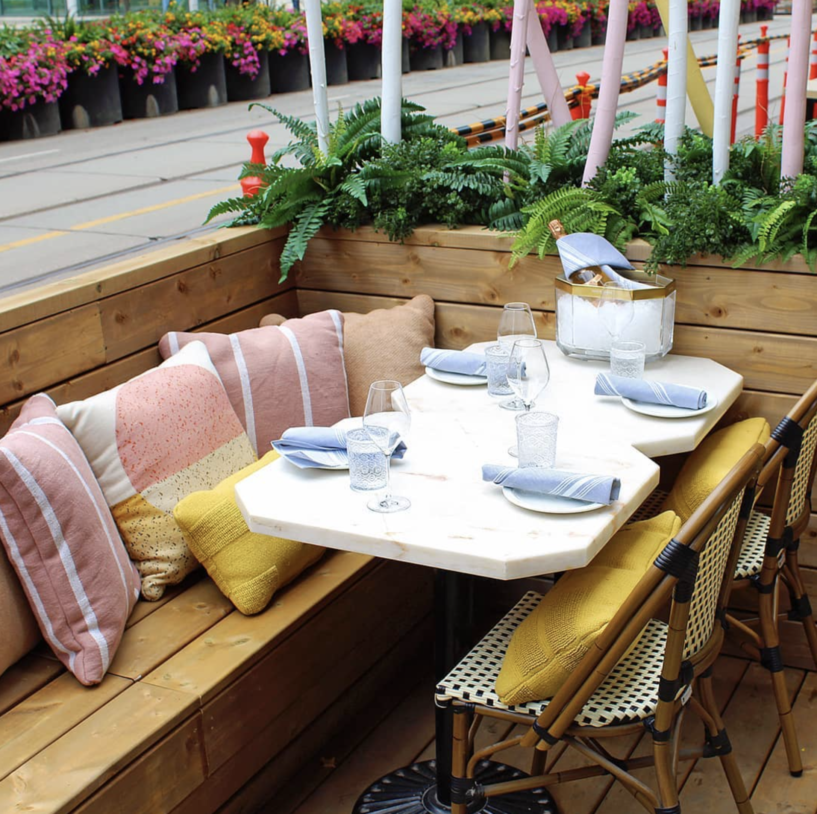 15 Restaurant Wedding Venues in Toronto | Amanda Soriano Photography